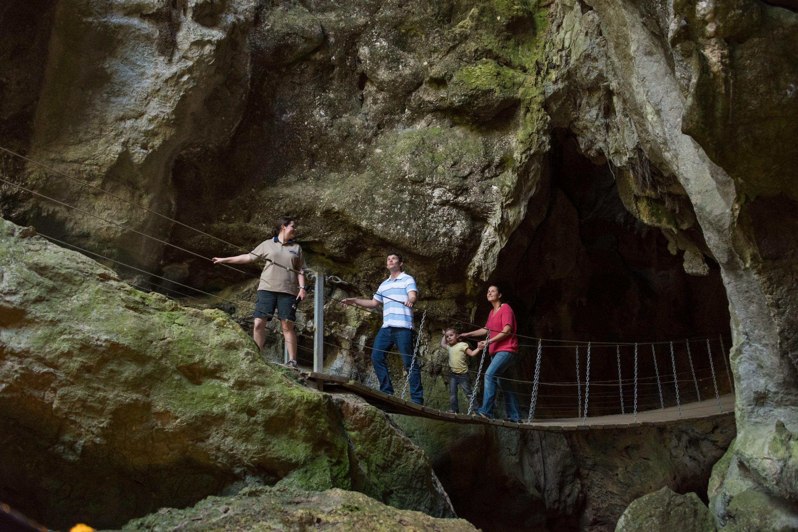 Capricorn Caves | Accommodation | Cabins & Caravan Park Rockhampton